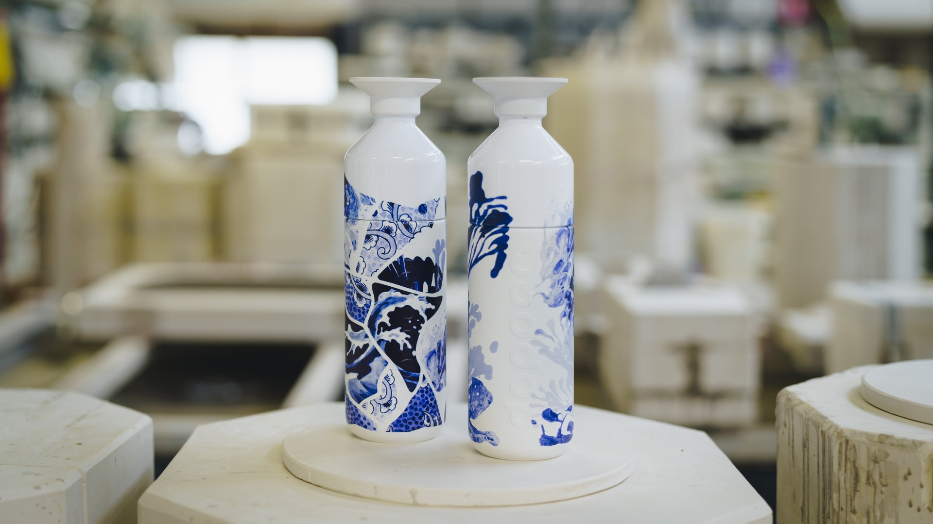 Dopper en Royal Delft komen met de Born from Blue Special Edition – Eatly