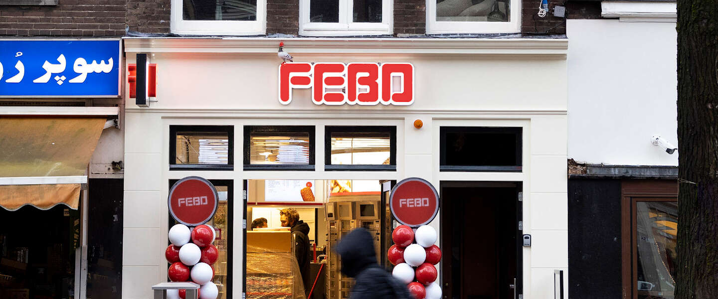 Nieuwe Febo in Amsterdam heeft ‘infinity’ snackmuur – Eatly